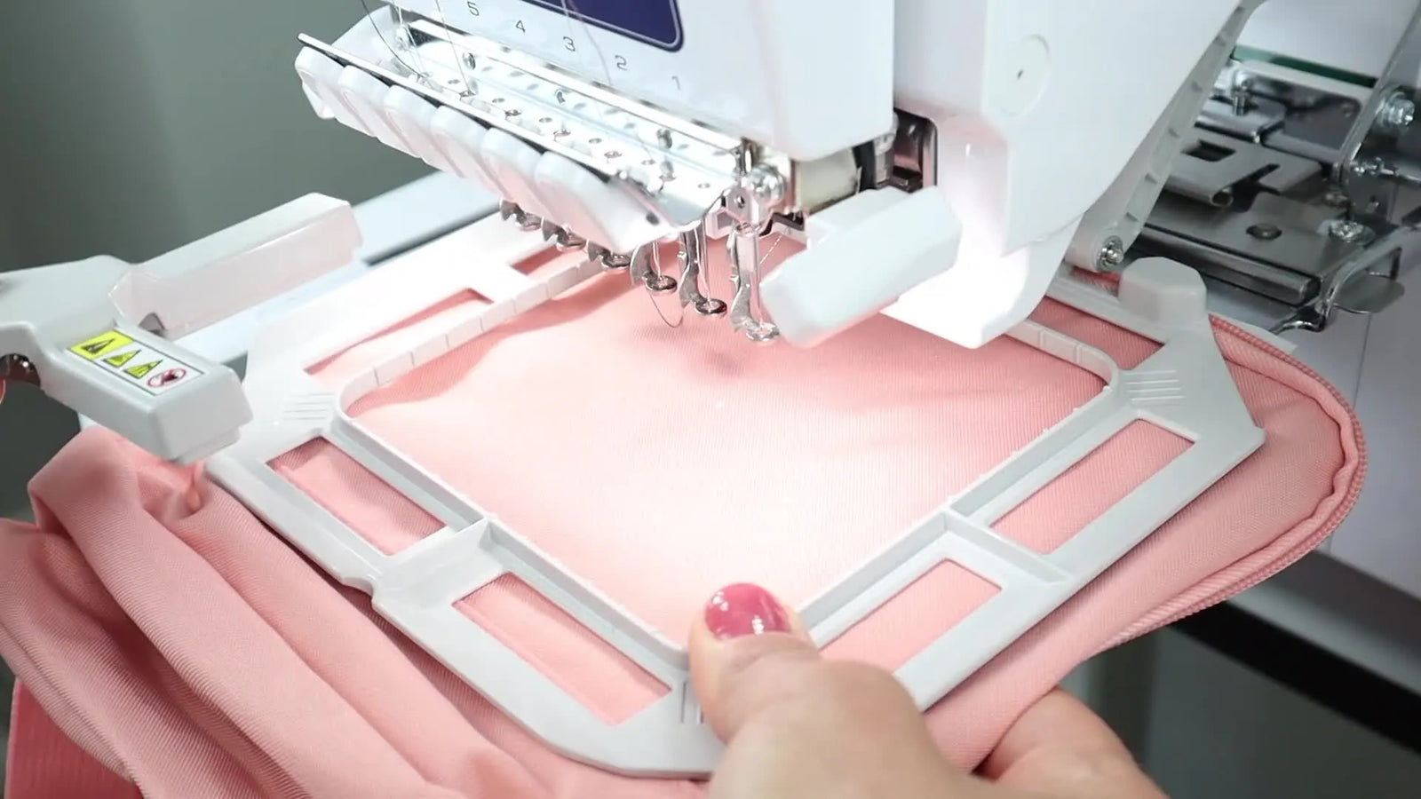 Rucksack besticken mit Brother Magnetrahmen 10x10