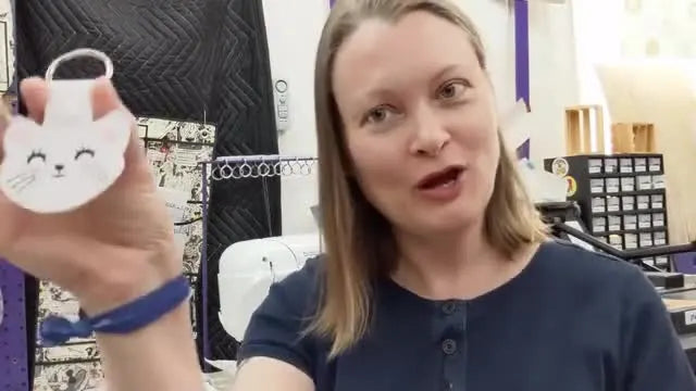 15-Minute ITH Cat Keychain on a Single-Needle Machine: Clean Vinyl, No ...